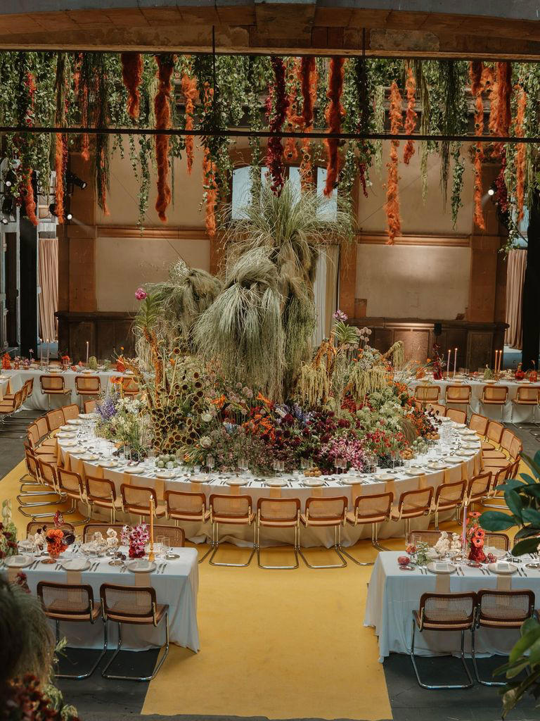 12+1 formatos de mesas para bodas que marcarán la diferencia en tu banquete