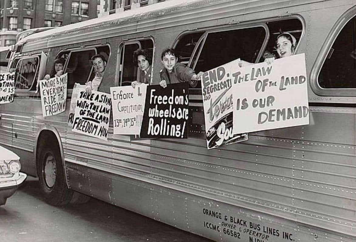 20 Photos That Tell the Story of ’60s America