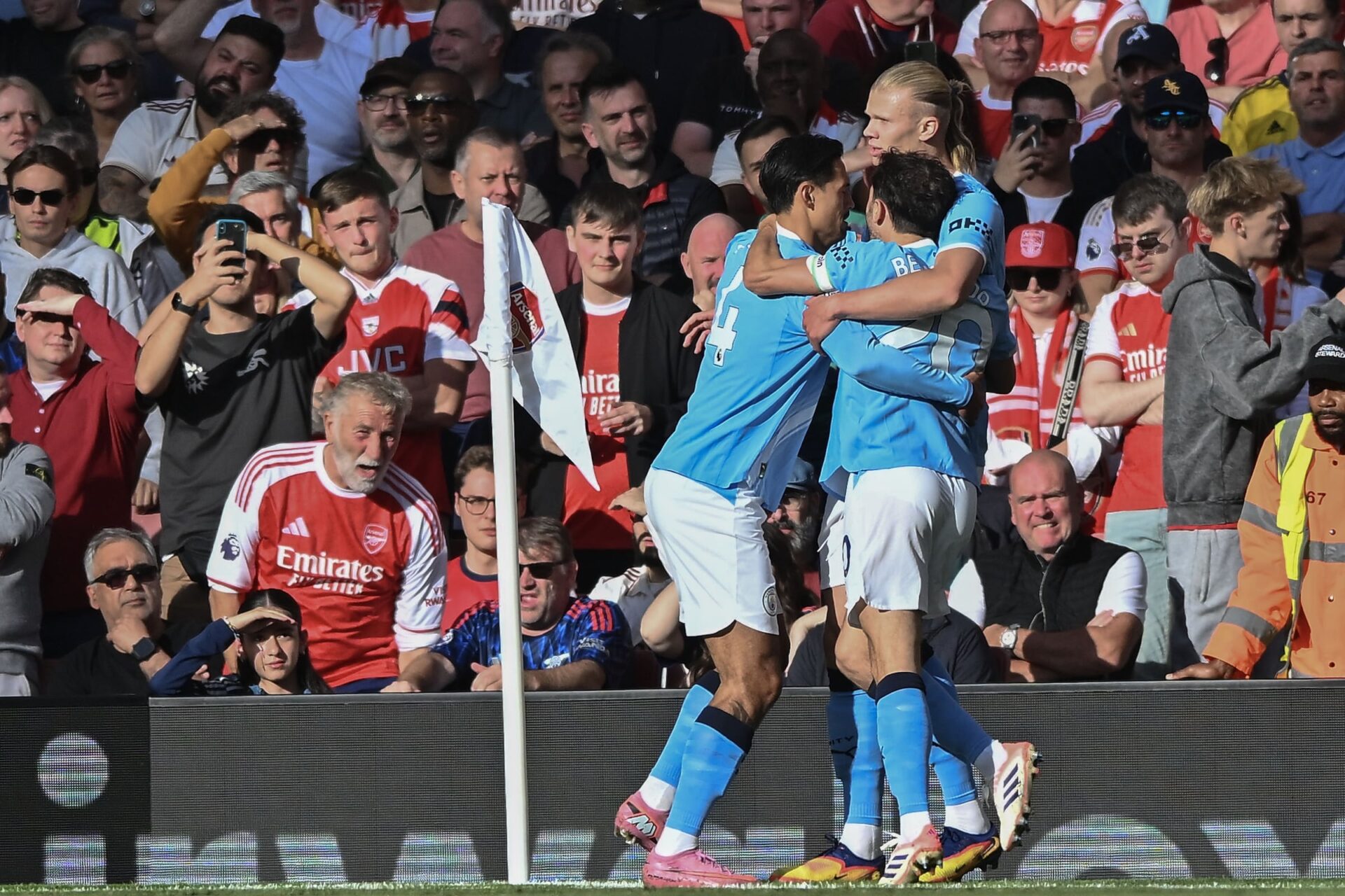 Ana-lyysi: Selkeä lähtökohta Manchesterin paikallisotteluun – "Vaikea ...