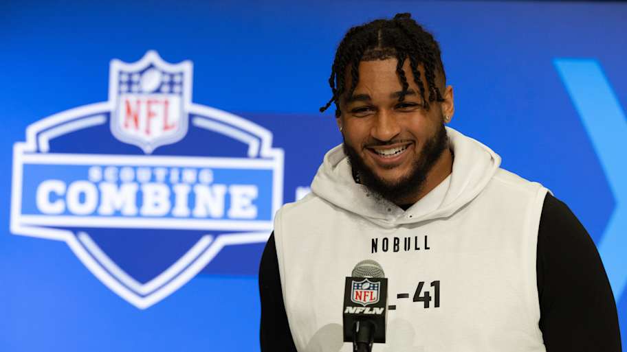 Cowboys legend opens up on close relationship with Marshawn Kneeland