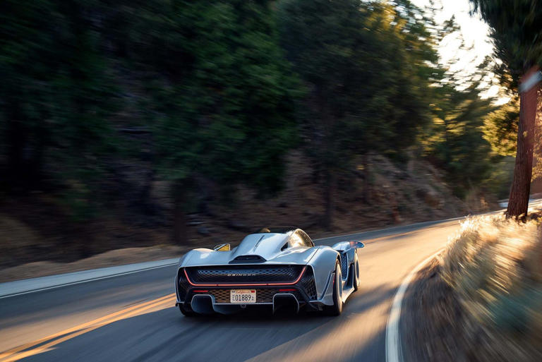 A 3-D-Printed Fighter Jet for the Road: We Drive the Wild Czinger 21C V Max