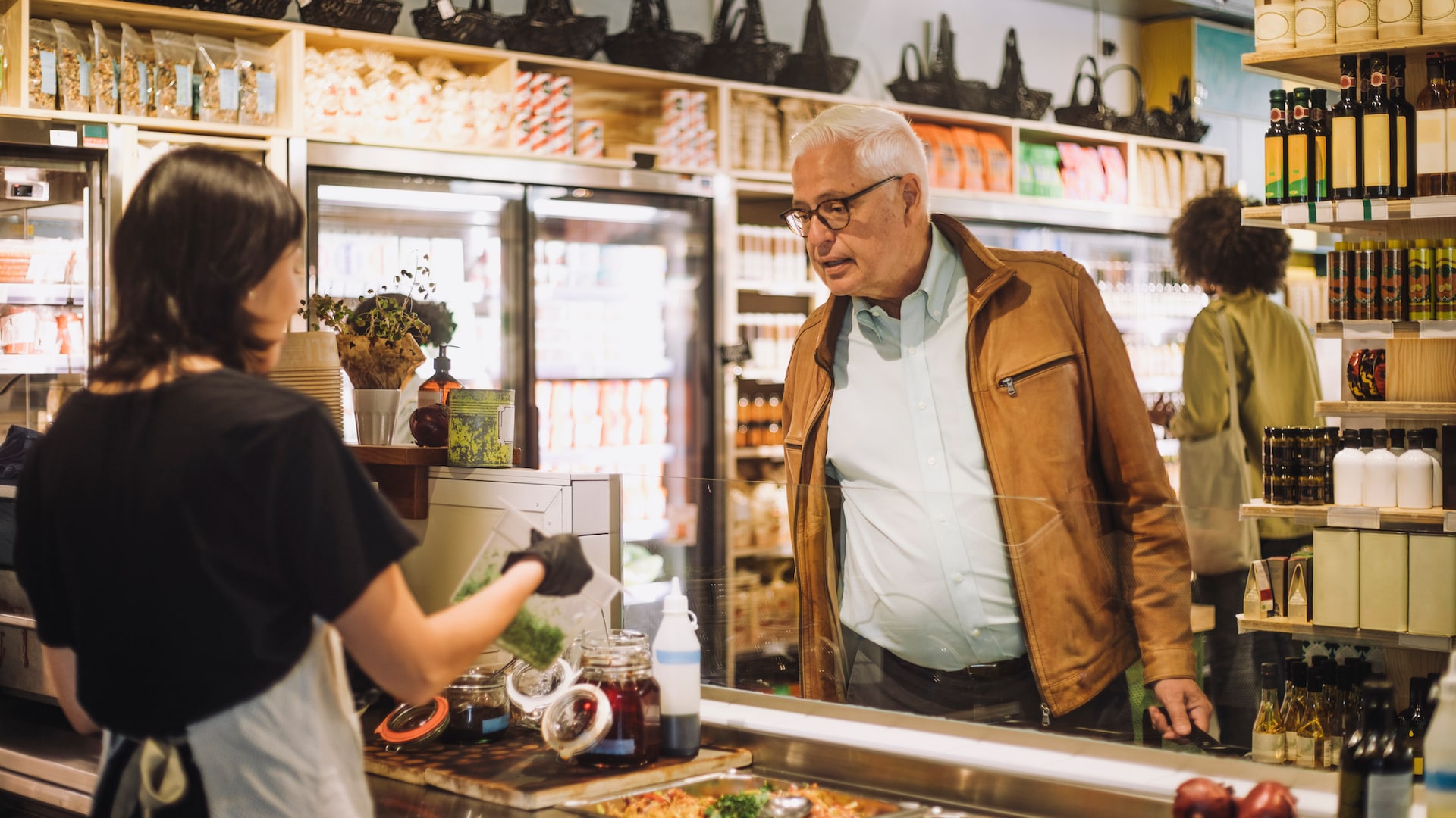 Mann (21) sucht jahrelang seinen Vater – dann trifft er ihn zufällig in ...