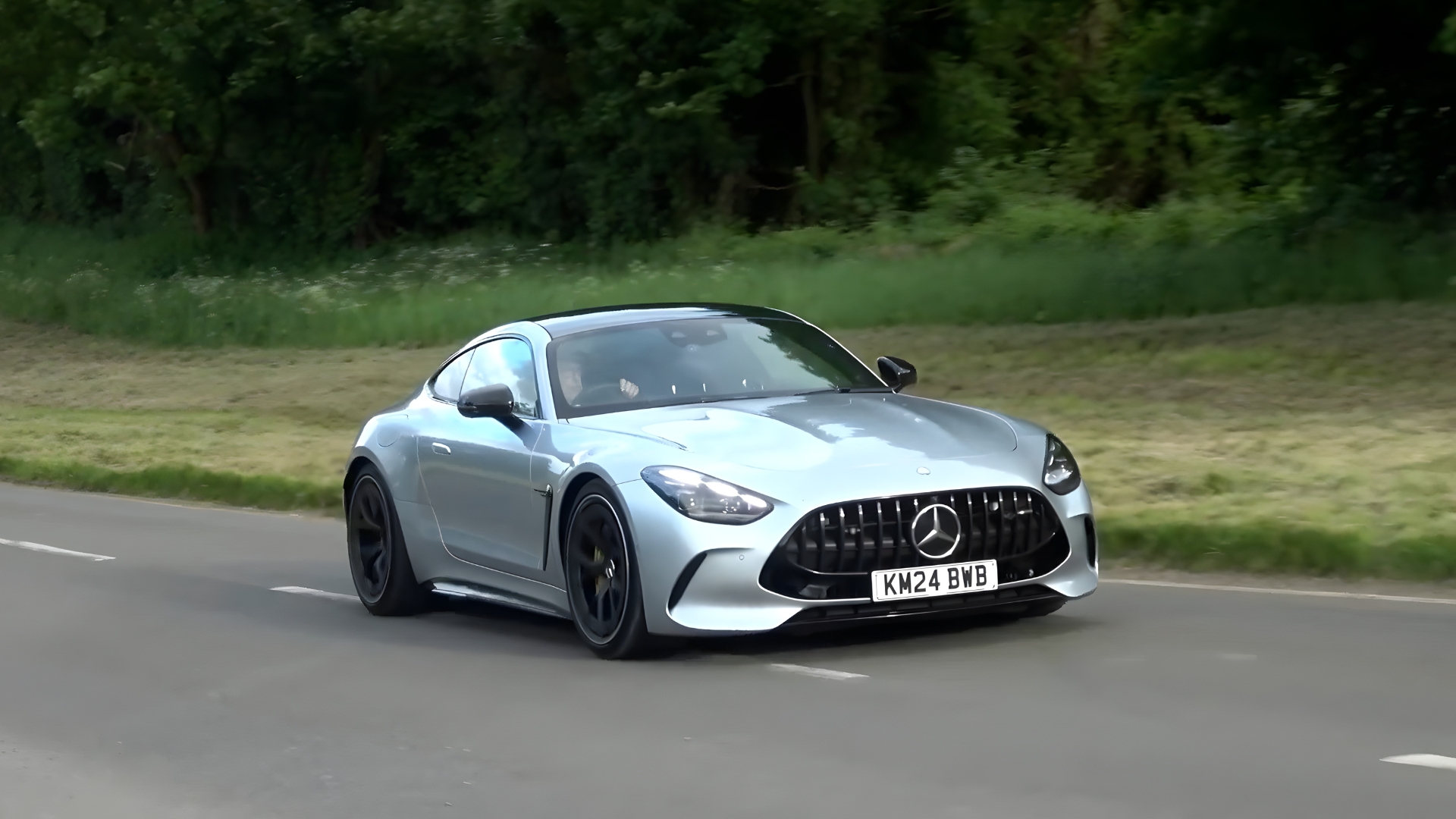 AMG GT Adds 4WD to Its 584bhp V8 Package
