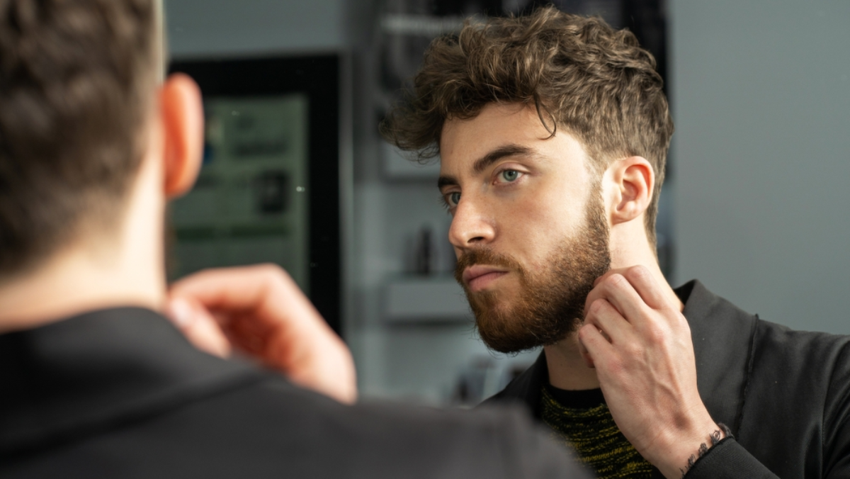If He Struggles to Open Up, These 11 Signs Show He Was Taught to “Man Up”