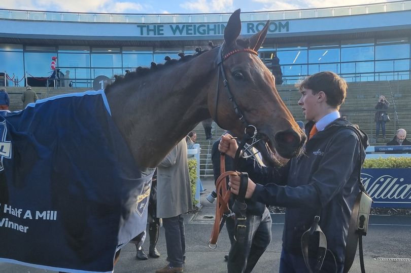 Mambonumberfive make winning debut over fences at Aintree Racecourse