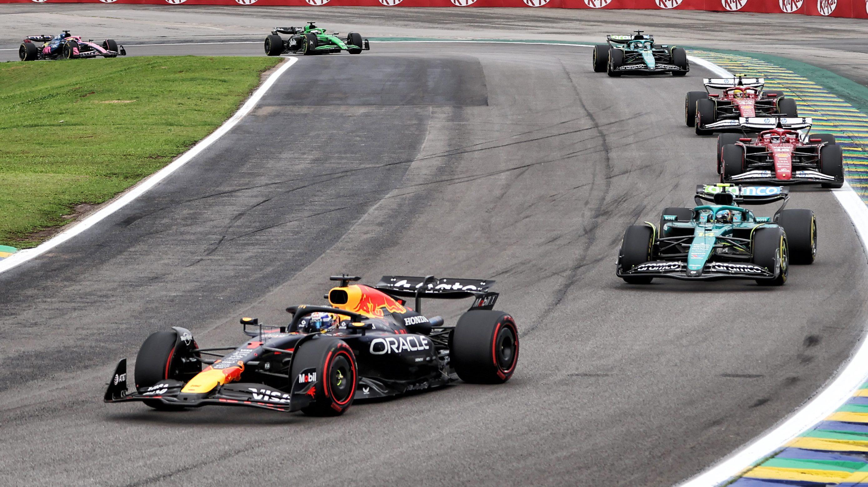 Lambiase dient gefrustreerde Verstappen van repliek: "Aan jou wat je ...