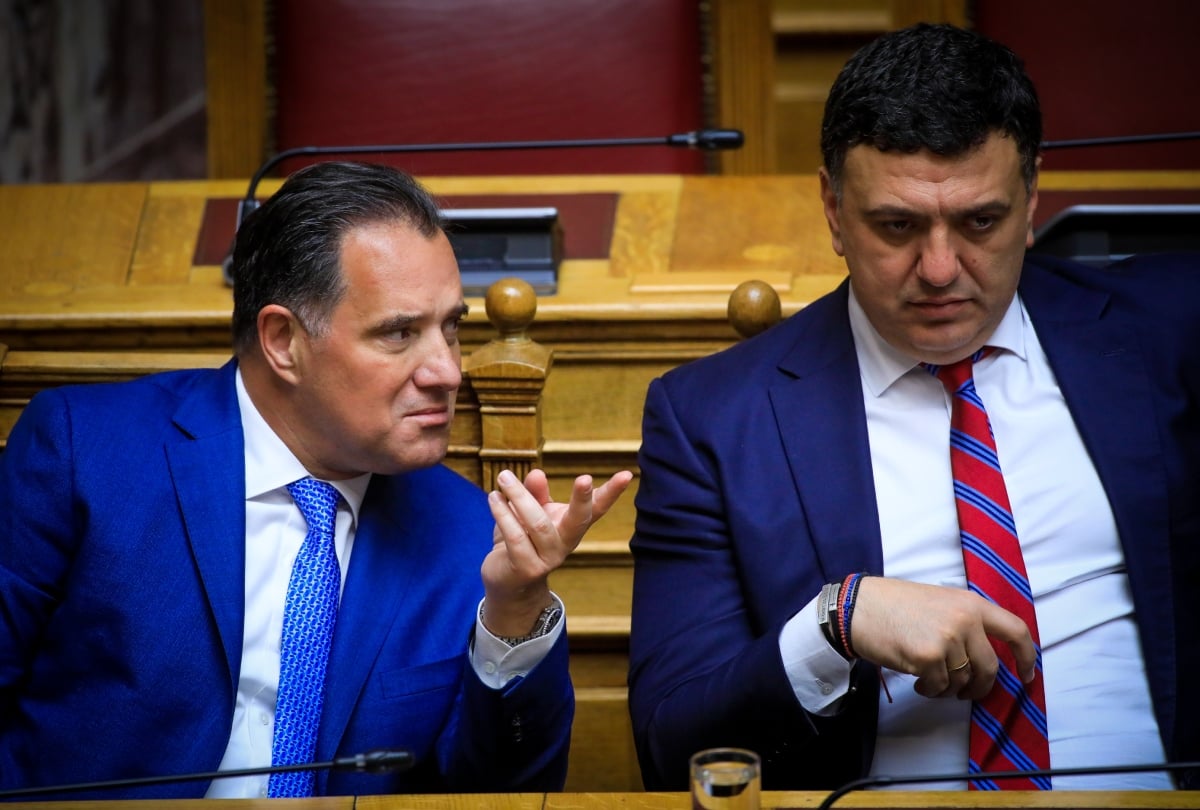 Ο Βασίλης Κικίλιας διαφωνεί με την άποψη του Άδωνι Γεωργιάδη για την ...