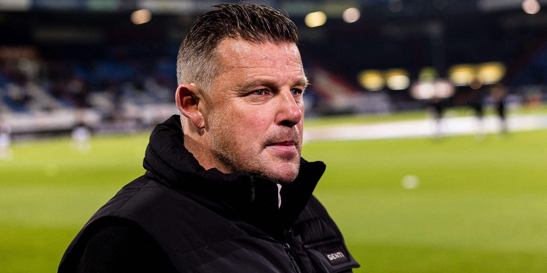 Willem II-trainer Stegeman haalt uit naar KNVB: 'Dat slaat natuurlijk ...