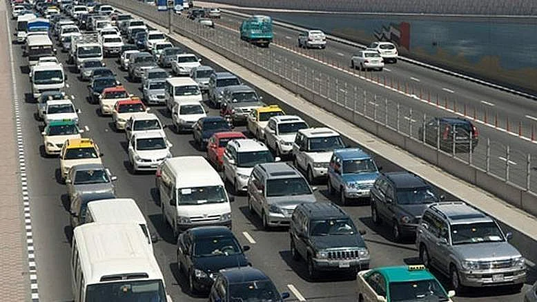 Dubai Police issue traffic alerts for two accidents, urge motorists to ...