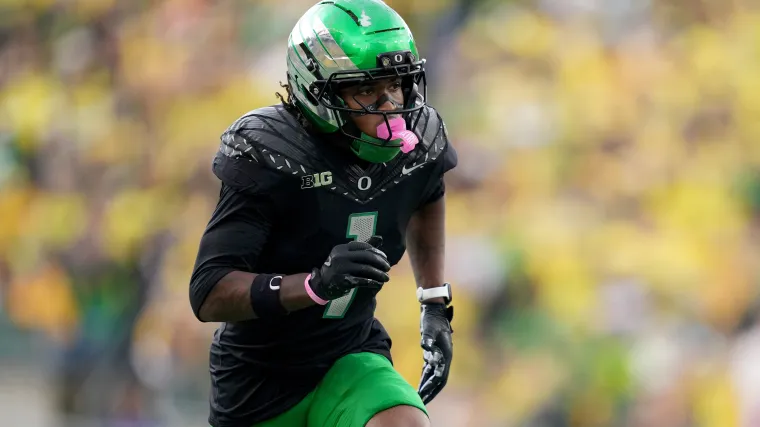 Dakorien Moore injury update: Oregon top WR ruled out ahead of game vs ...
