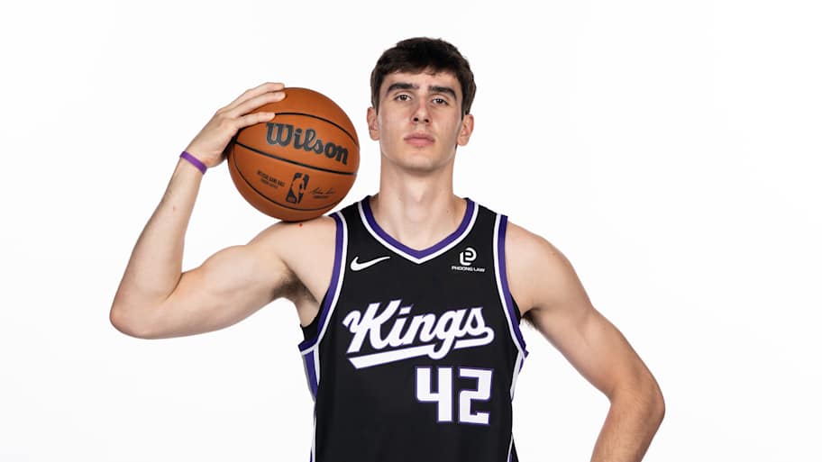 Maxime Raynaud narrowly missed a huge career benchmark in Kings' loss