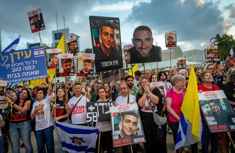 Freed hostage Edan Alexander receives Fox's Honor Award, thanks Trump ...