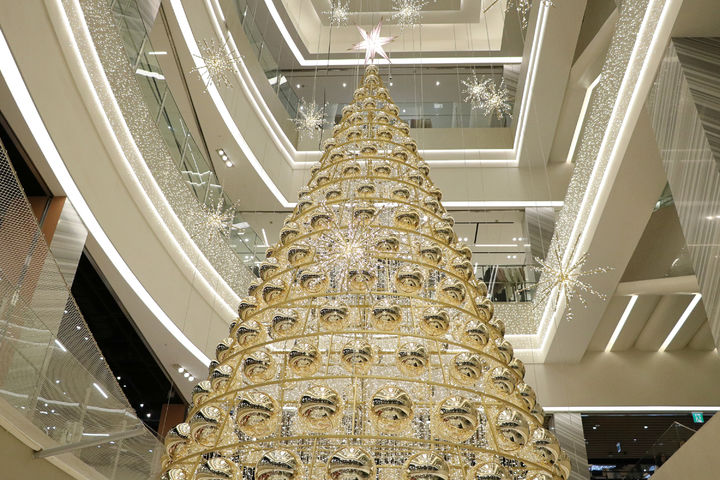 대구 신세계백화점, 연말 맞아 '황금빛' 골든위시트리 선보여