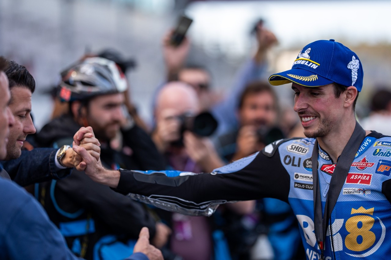 Hasil sprint race MotoGP Catalunya 2026: Alex Marquez menang, Bagnaia ...