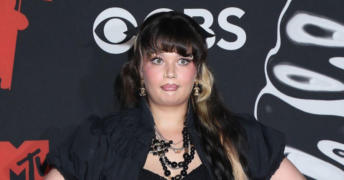 Who Is Lola Young? 6 Things to Know About the Singer After She ...