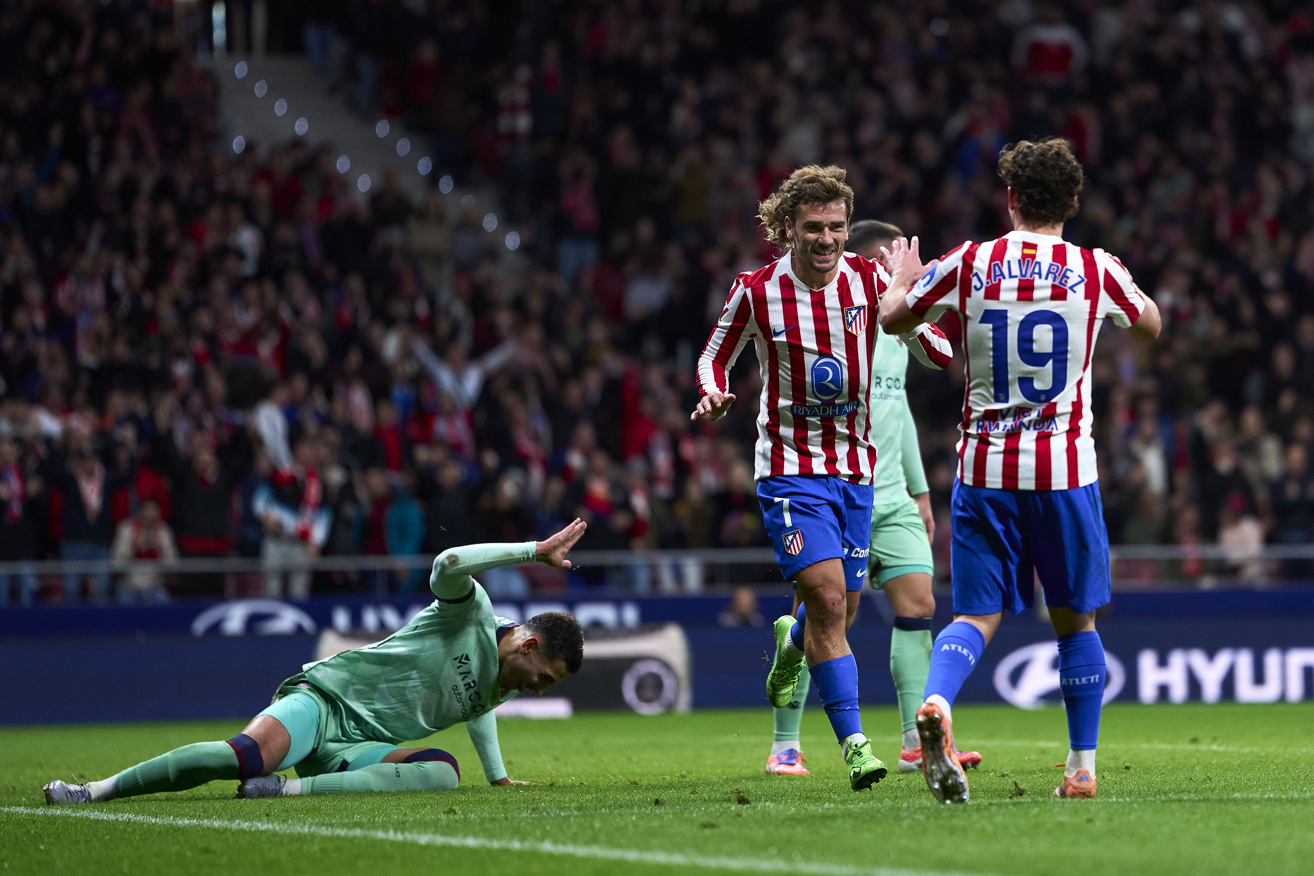 Takeaways: Atlético head into the final break with another scrappy win