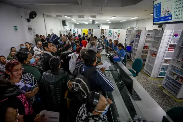 ‘Nos entregan los medicamentos cuando ya estamos muertas’: pacientes ...
