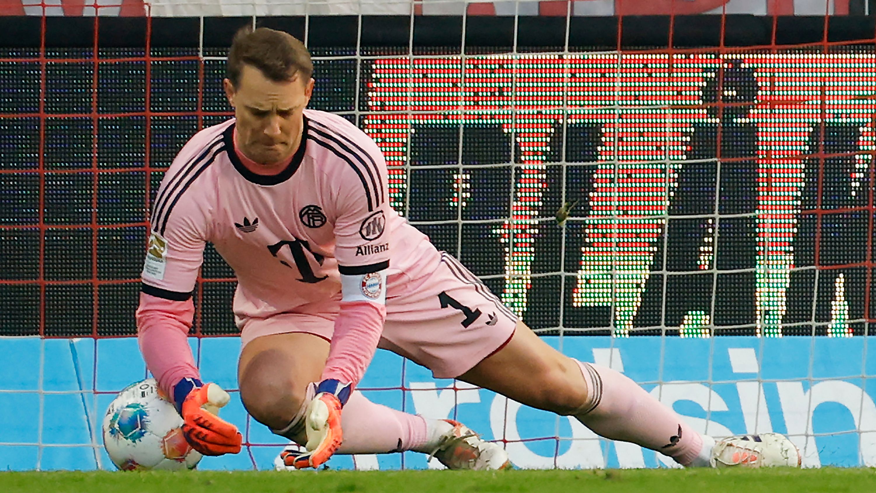 'I made a mistake' - Manuel Neuer accepts blame for howler as Bayern ...