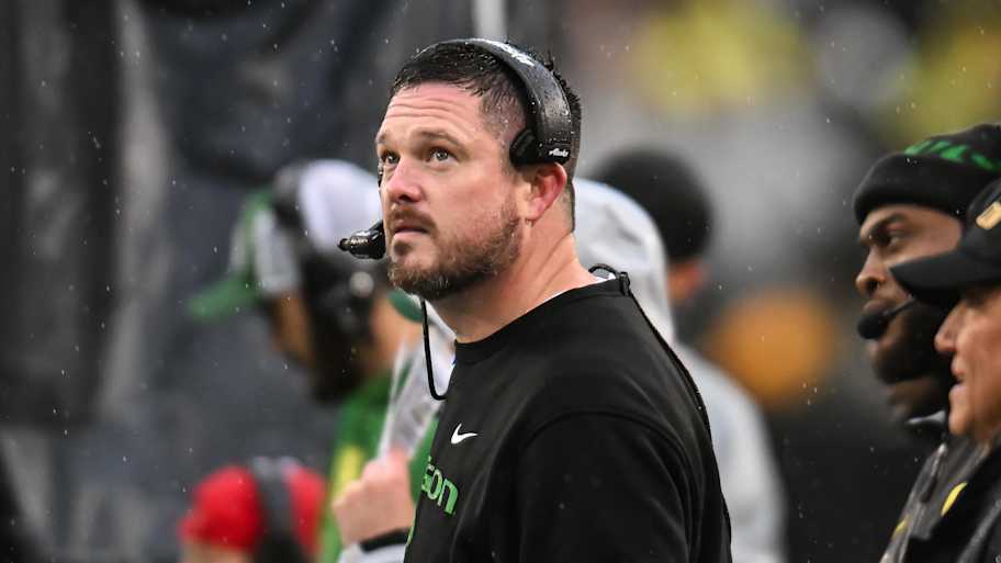 Questionable Penalty Calls in Oregon Ducks vs. Iowa Hawkeyes