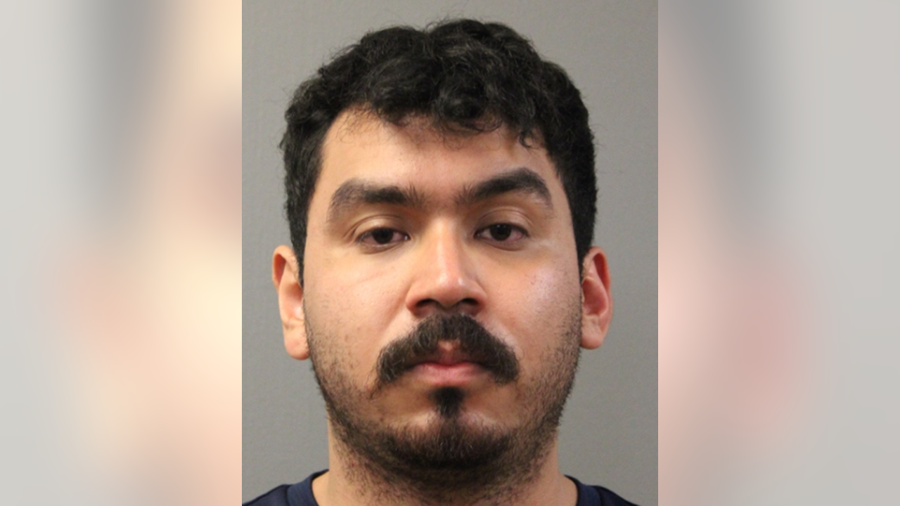 Chicago man charged for fatally stabbing woman in Logan Square: police