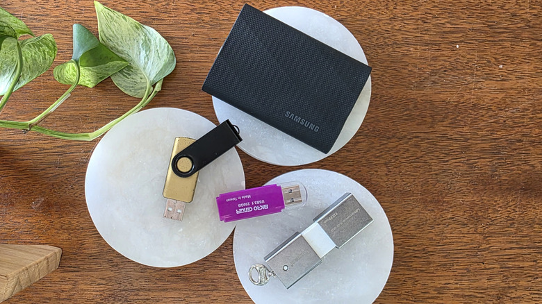 Is It Safe To Keep Your Important Files On A USB Drive?