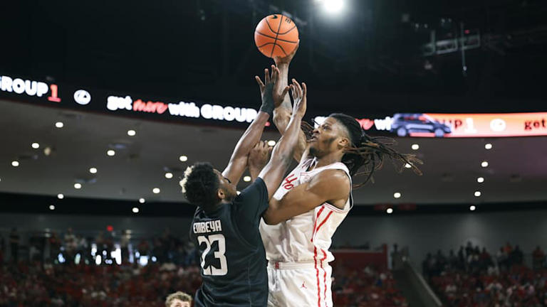 Houston Basketball Bounces Back In Second Half To Defeat Townson