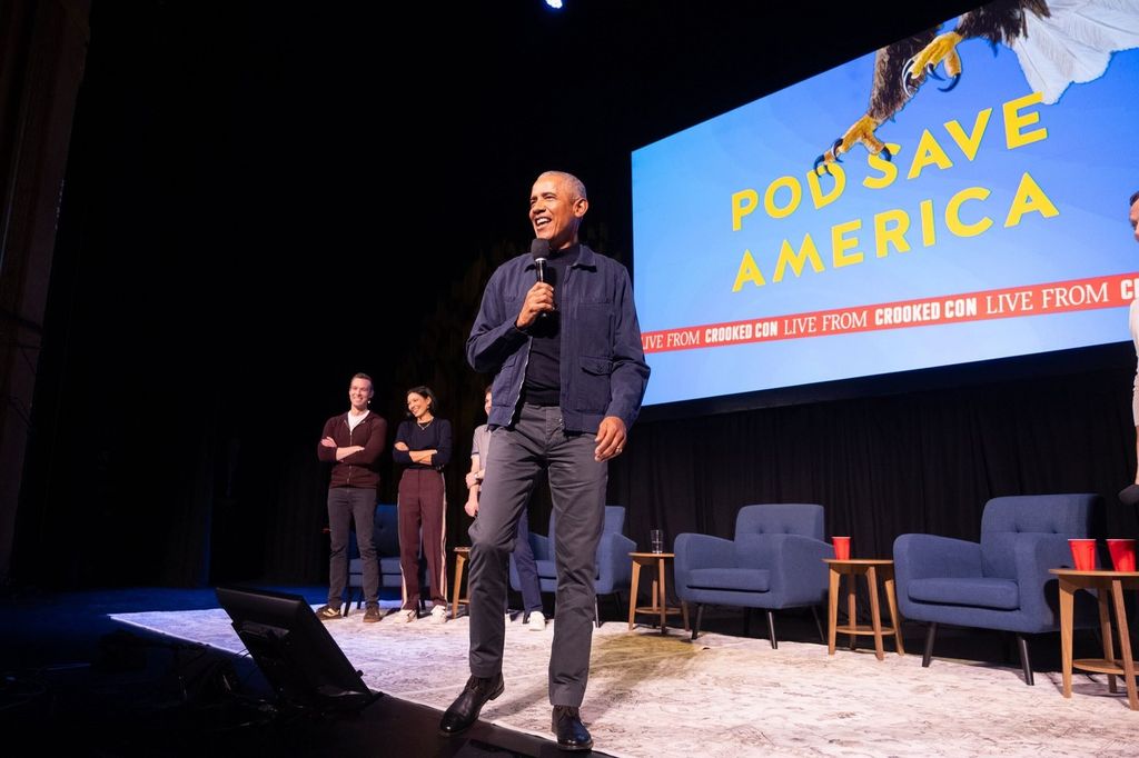 President Barack Obama unveils style transformation during surprise ...