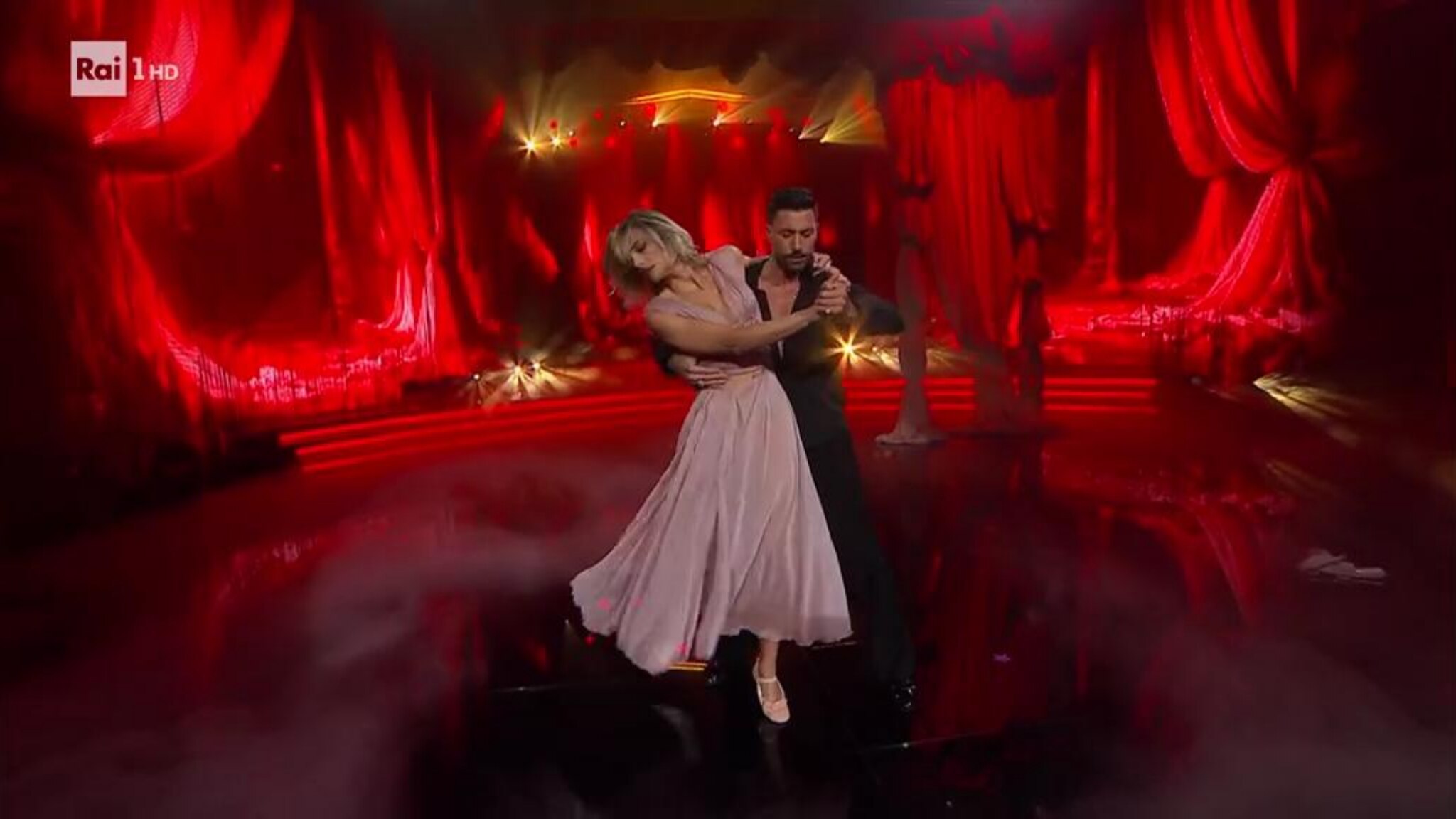 Ballando con le Stelle, Francesca Fialdini e Giovanni Pernice vincono ...