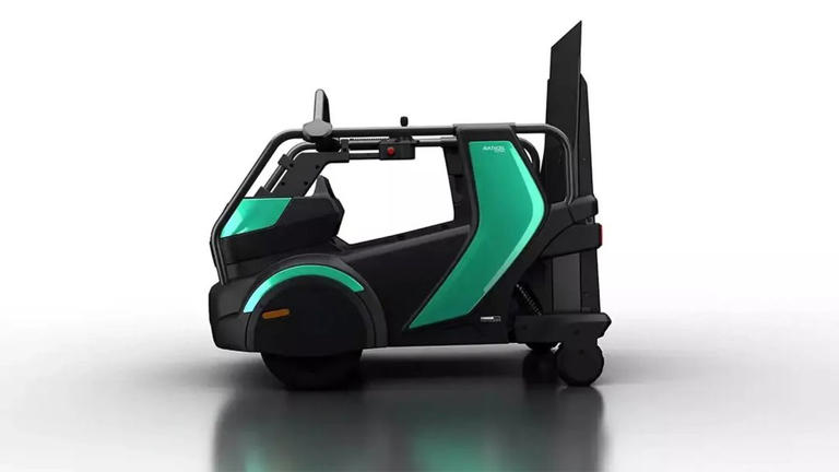 The 6 MPH Supercar: This Stellantis Mobility Scooter Has A Backup ...