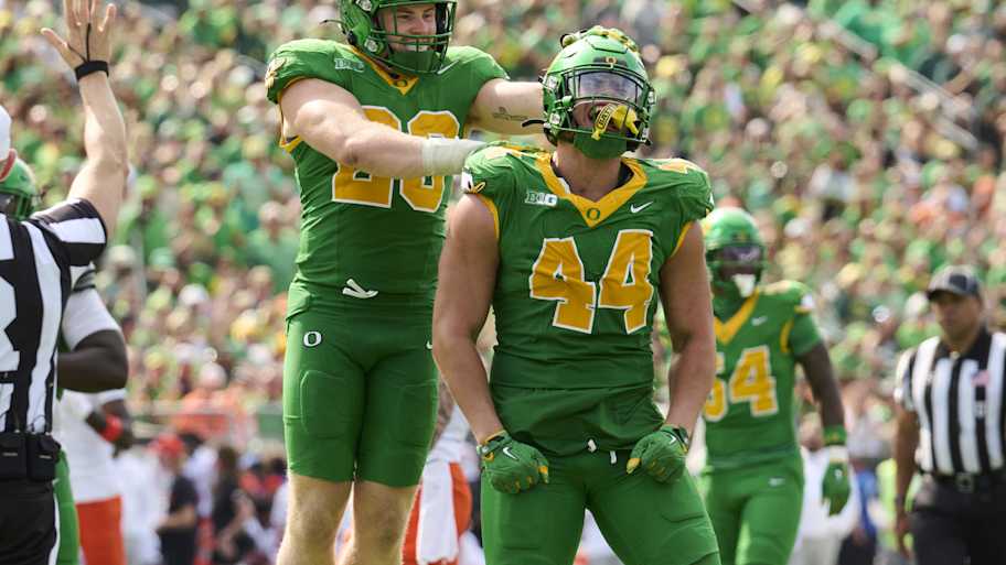 LB Teitum Tuioti down as Oregon defense works to keep Ducks on top