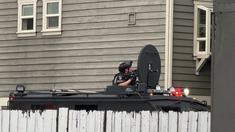SWAT team arrests fatal stabbing suspect after hours-long standoff in ...
