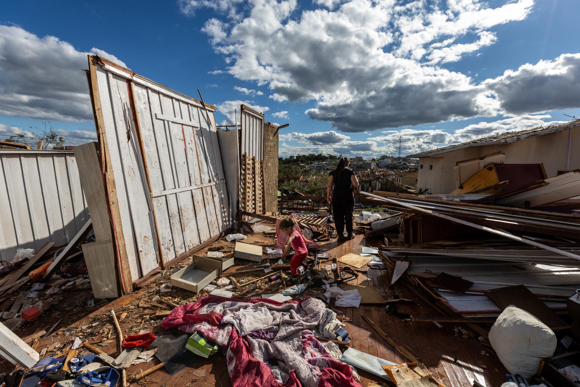 Un tornado devastador golpeó a Brasil, sede de la cumbre de cambio ...
