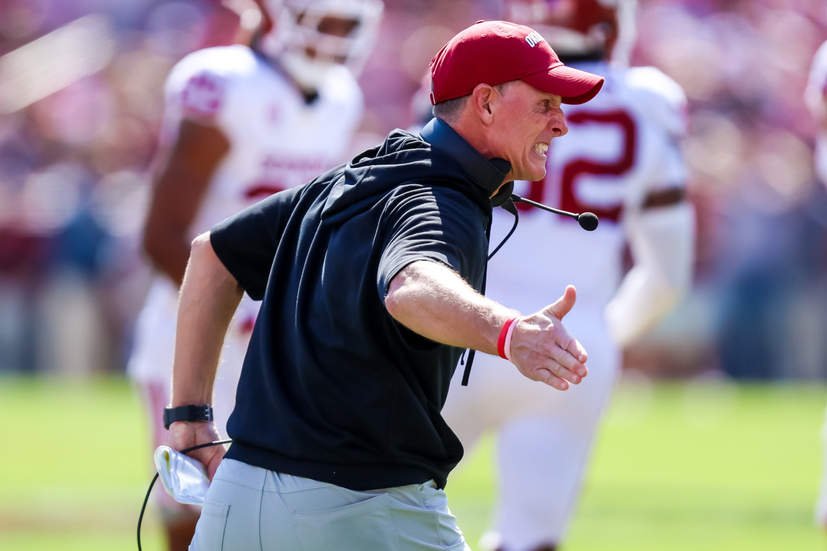 Brent Venables and his recruiting staff are trying to get ahead of ...