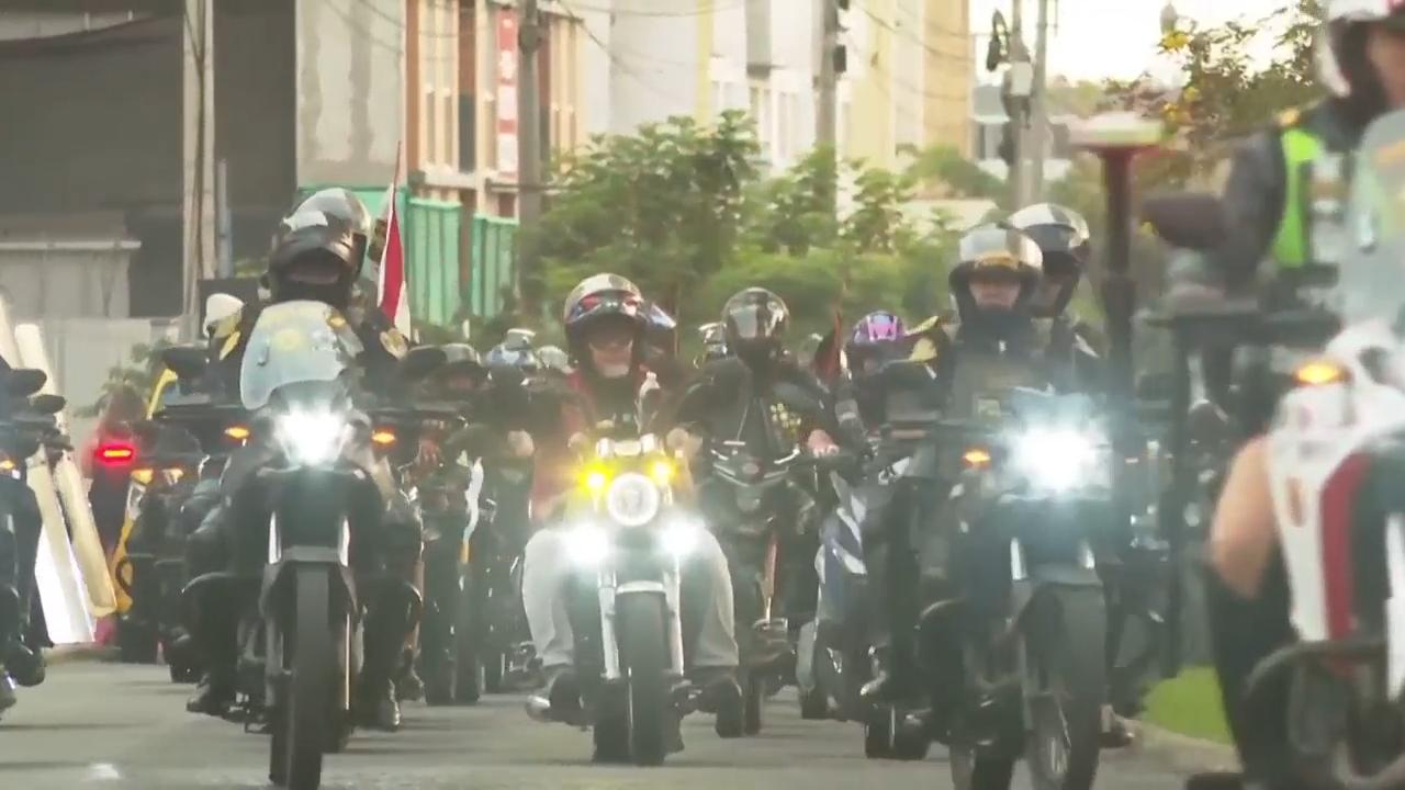 Peru bikers in roaring protest against new motorcycle rules aimed at ...