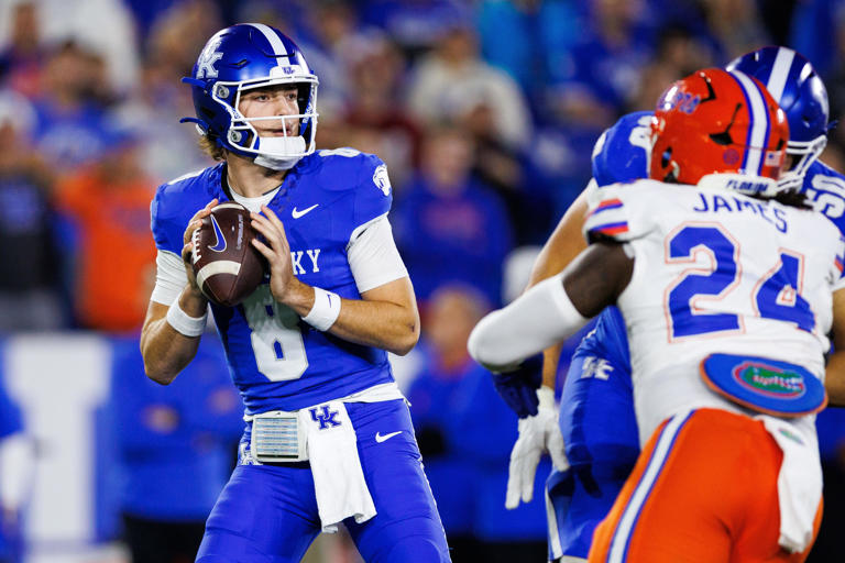 Kentucky football's offense leads way, flattening Florida in decisive ...
