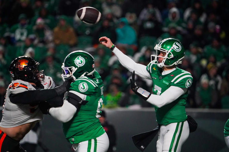 Roughriders score late TD to edge Lions 24-21, punch ticket to Grey Cup