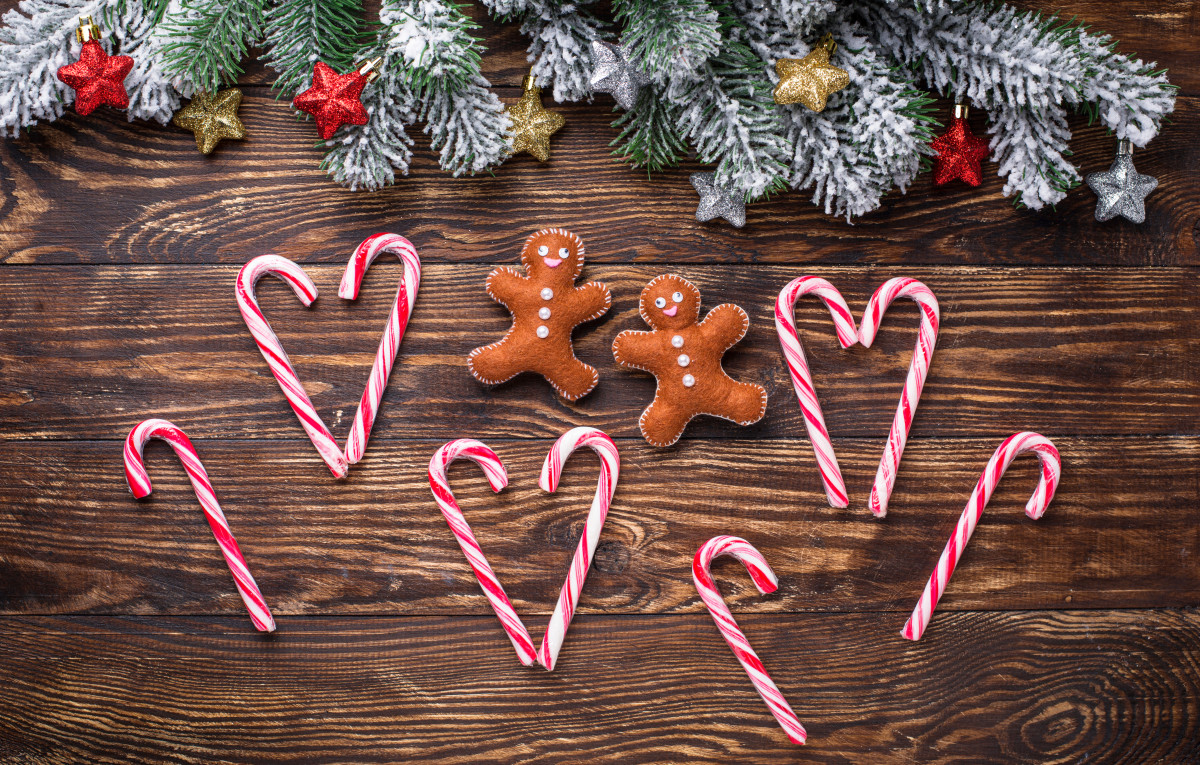 This DIY Peppermint Door Display Is Show-Stopping—Here’s How to Make ...