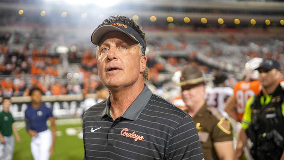 Oklahoma State Can't Cling to Mike Gundy Era After New Coach Arrives