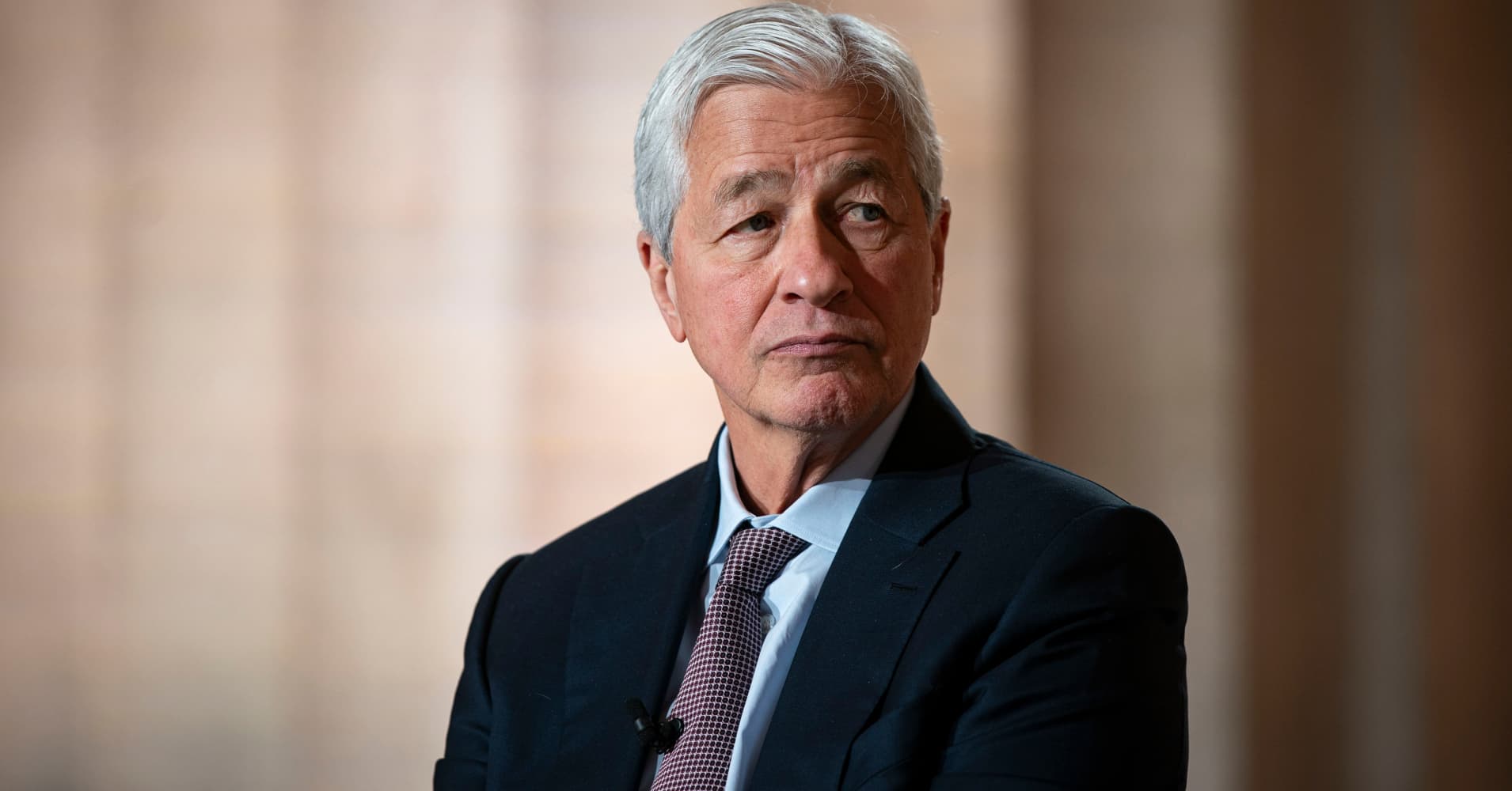 Jamie Dimon shares why he never reads text messages at work: 'I don't ...