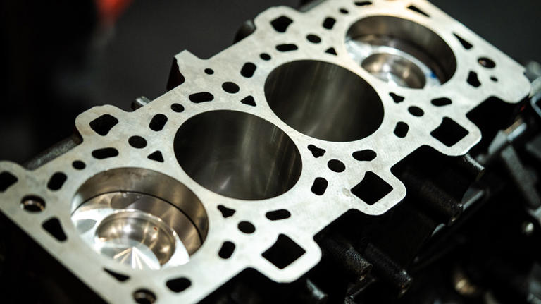 The Pros & Cons Of 4-Cylinder Engines