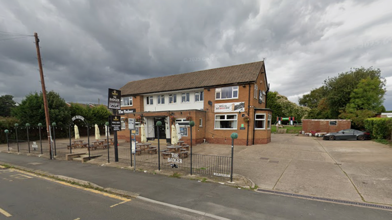 Plans to replace pub with houses set for approval