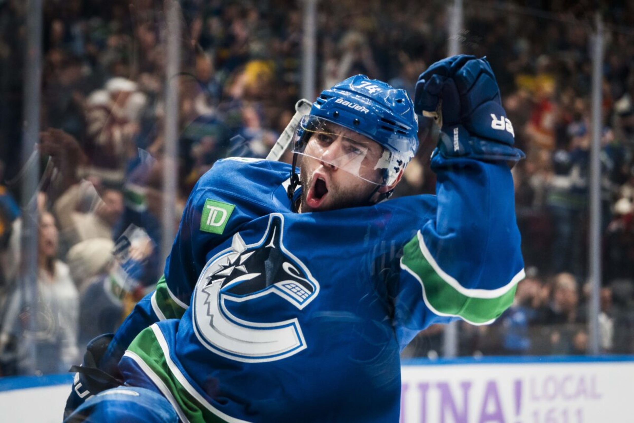 Canucks Defeat Blue Jackets 4-3 in Back-And-Forth Affair