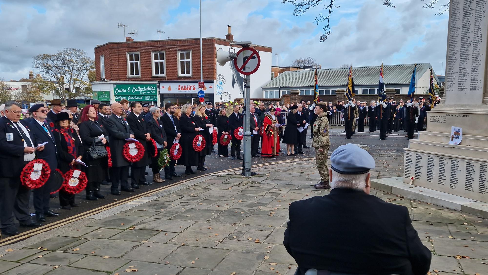 In 90 pictures: Veterans, mayor and dignitaries remember the fallen at ...