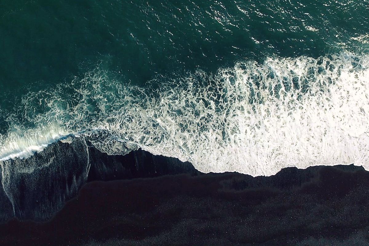 Scientists discover giant missing blob of water in the middle of the ...