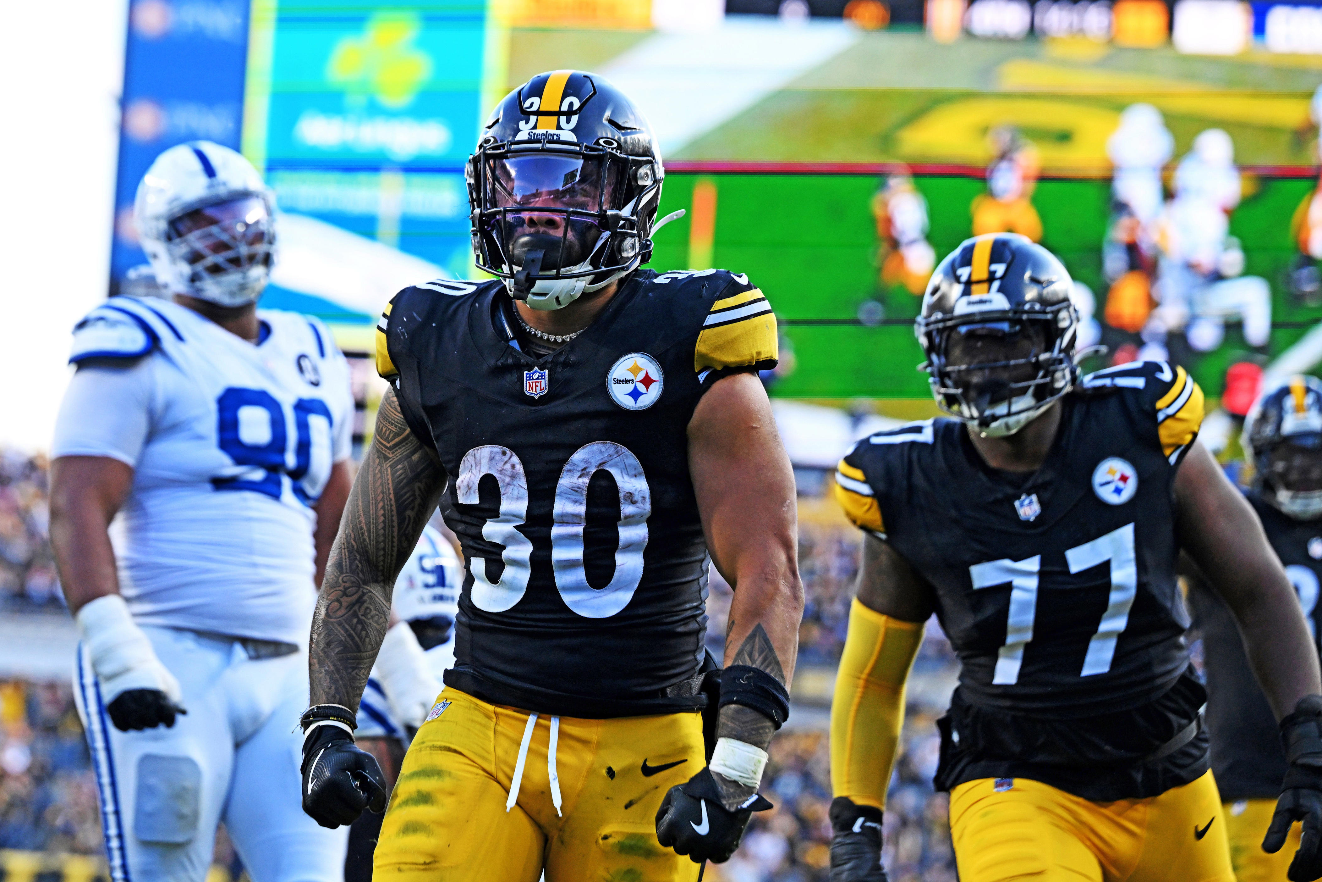 Jaylen Warren or Kenneth Gainwell? Who to start in fantasy vs the Bills