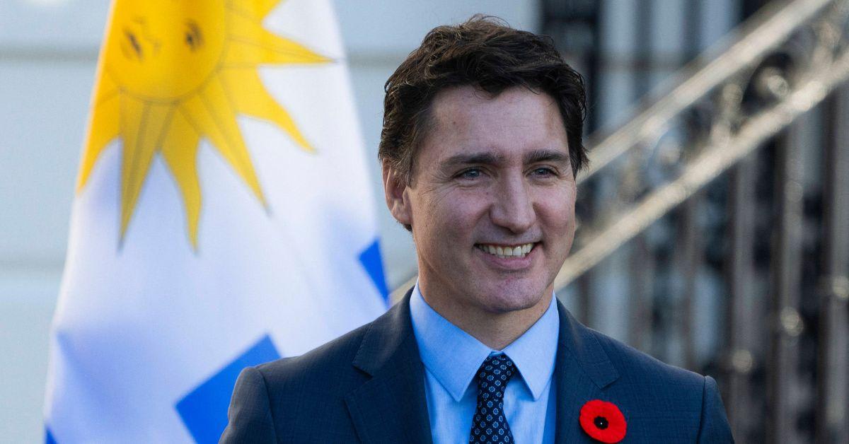 Katy Perry and Justin Trudeau Hold Hands During Romantic Outing in ...