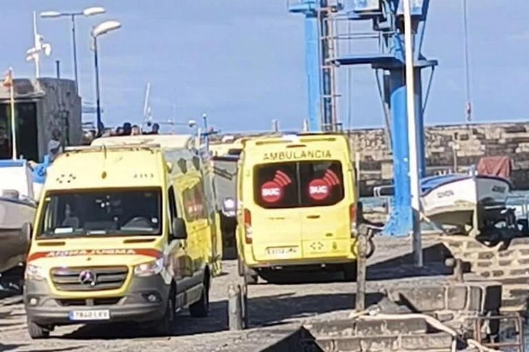 Three dead and 15 injured as rough seas batter Tenerife