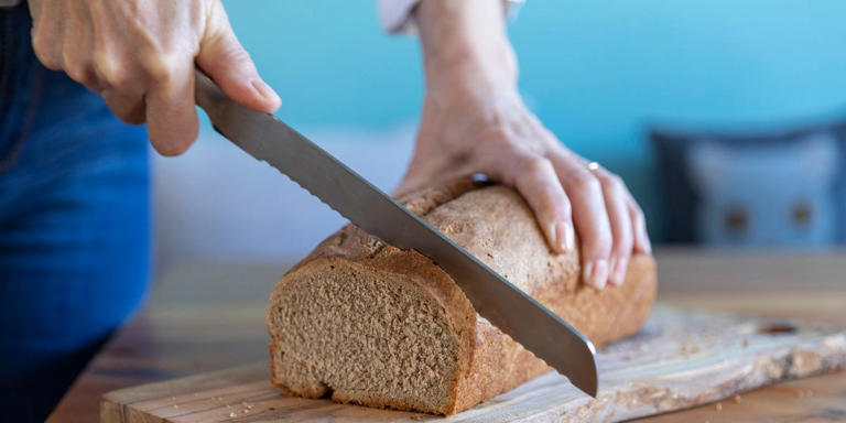 Wheat Bread Vs. White Bread: Which Is Actually Healthier, According to ...