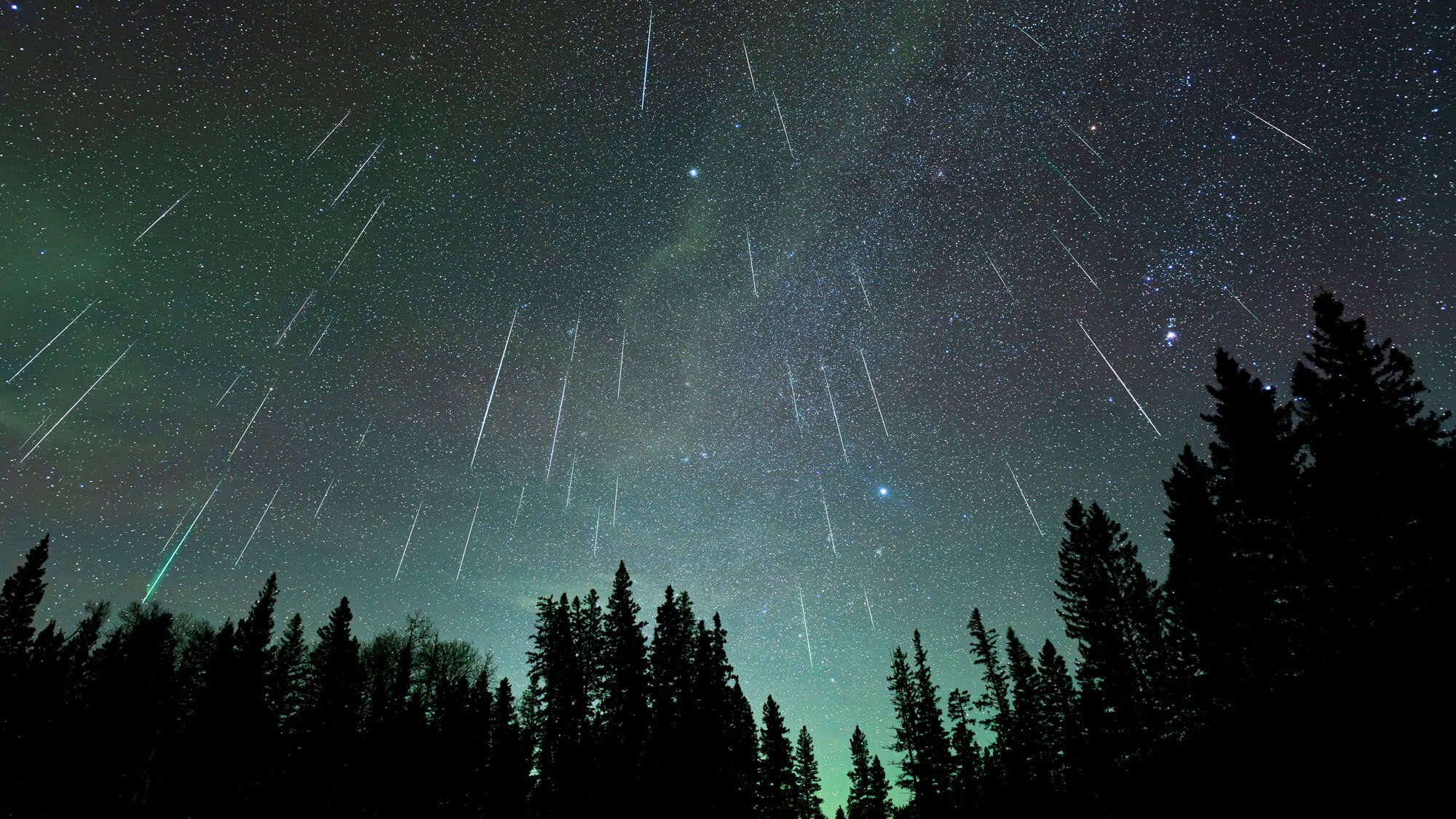 12 Unforgettable Dark-Sky Spots To See The Upcoming Leonid Meteor Shower
