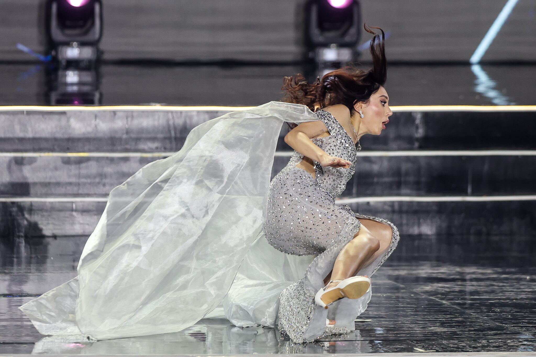 Ukrainian Representative Falls on Runway, Secures First Runner-Up at ...